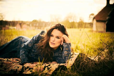 کیرا نایتلی تمامی زنانی که می‌شناسم آزار جنسی دیده‌اند