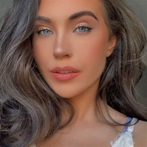 Julia Juliafalconer98 On Threads