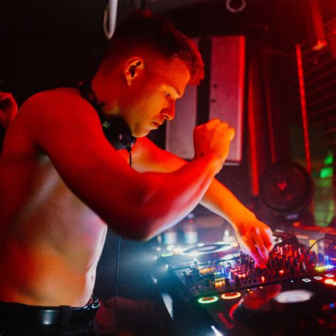 Stichel · Artist Profile