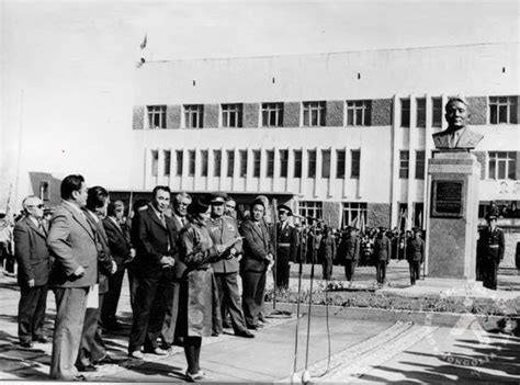 БНМАУ ын баатар БНМАУ ын хөдөлмөрийн баатар Монгол Улсын Маршал Ю Цэдэнбал агсны мэндэлсний