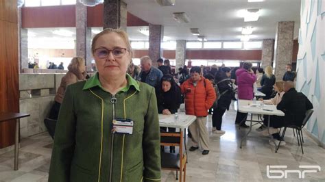 Над 300 работни места в туризма предложиха на трудова борса в Бургас Икономика и туризъм БНР