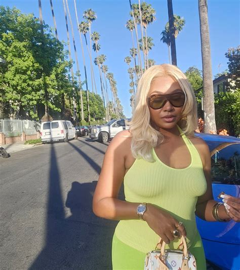 Clorissa Wright Clorissa Wright Added A New Photo — In