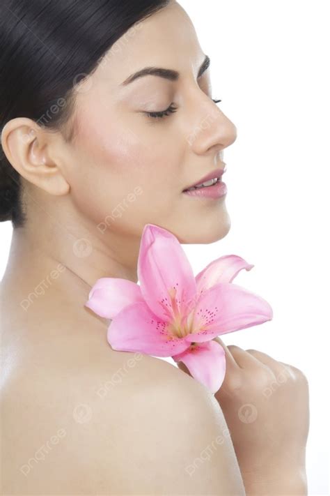 꽃을 든 아름다운 여인 사진 배경 및 무료 다운로드를위한 그림 Pngtree