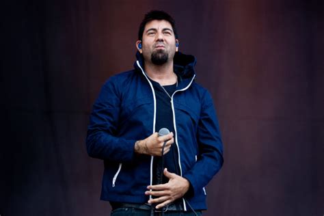 Deftones Pay Tribute To Late Bassist Chi Cheng At Reading Festival