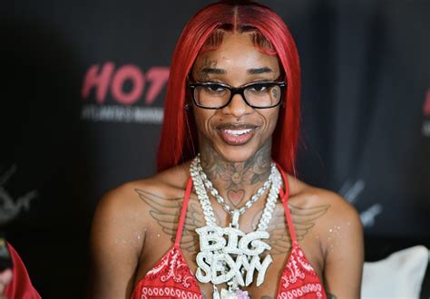 Sexyy Red Expertly Claps Back At Rolling Ray Saying She Looks Terrible