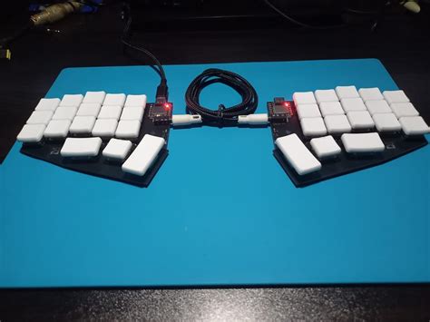 The Sho A Xiao Based 36 Key Choc Split Keyboard R Olkb