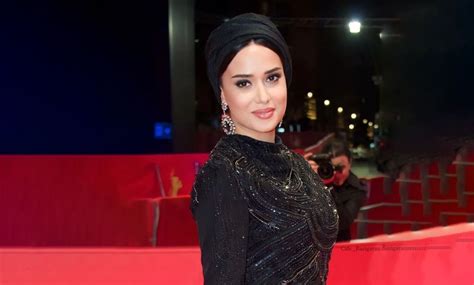 خواهر پریناز ایزدیار کیست؟ عکس خانوادگی روزنامه هفت صبح