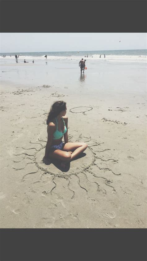 Cute Beach Picture Idea From Madison Livesay Cute Beach Pictures