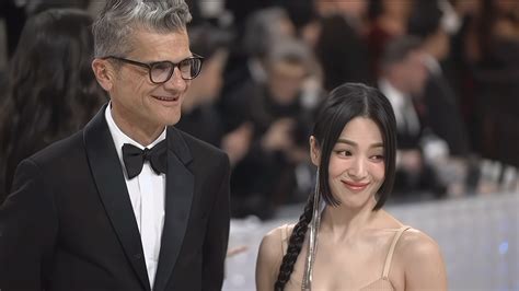 끼 폭발 어쩔 송혜교 뉴욕 멧 갈라 뜨겁게 달군 미모