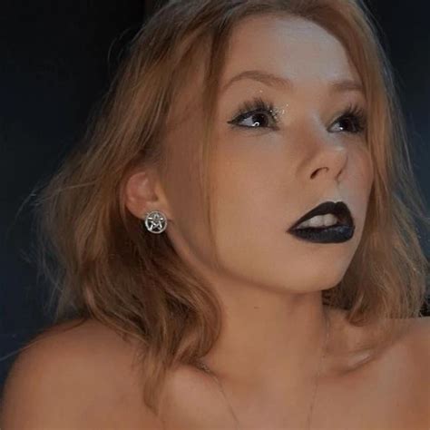 Happy Halloween 🎃 R Sfwredheads