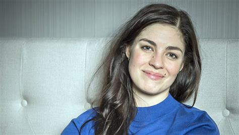 Natalie Madueno Billed Bladet