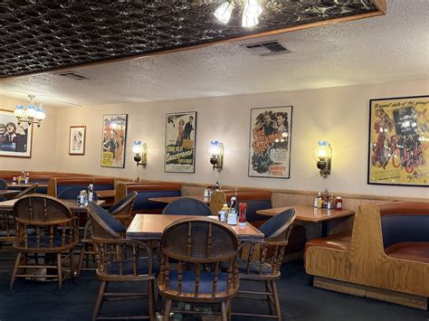 Coral Cafe Cozy Burbank Restaurant With Signature Dishes