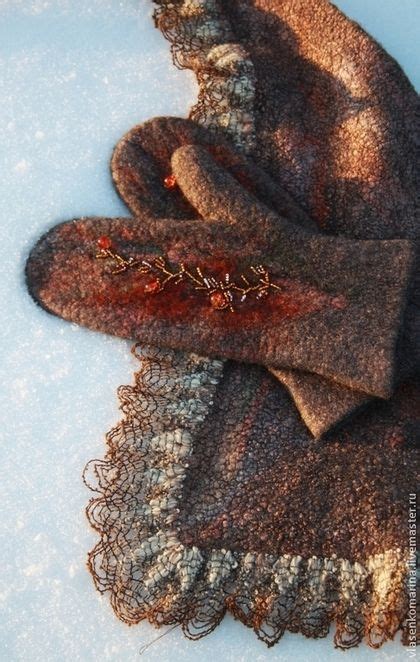 Комплект валяный шапочка бактус и варежки Нефертити Валяние Варежки Шапочка