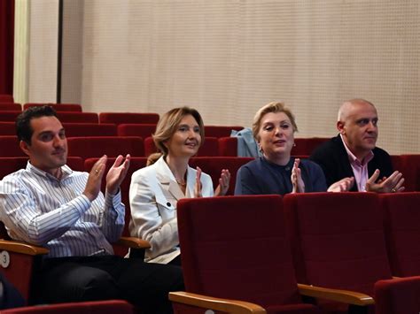 საქართველოს ქართული ხალხური სიმღერისა და ცეკვის სახელმწიფო აკადემიურმა ანსამბლმა „რუსთავმა