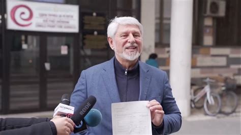 Наместо извод од венчани им дале извод од матичната книга на умрените Youtube