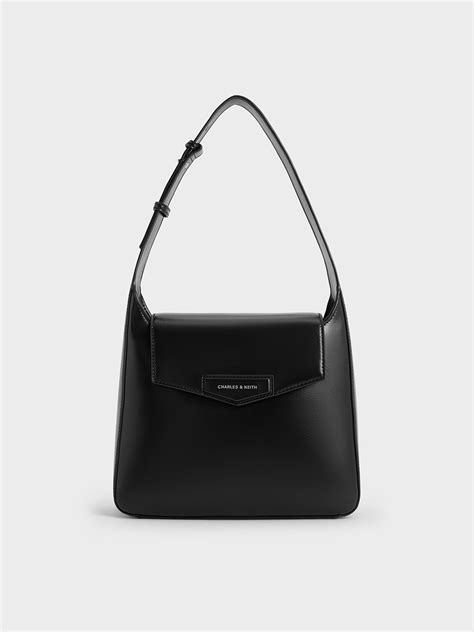 กระเปาโฮโบ Noir Adelie Envelope Hobo Bag CHARLES KEITH TH