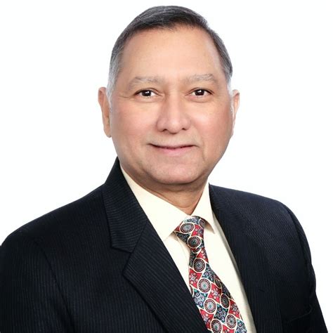 Vivek Bhatt Linkedin