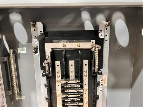 Square D Nqodnqobnqo Panelboard 225 Amp 208y120vac 3 Phase 4 Wire 3