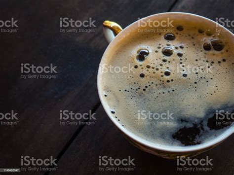 오래 된 부엌 테이블에 커피 한잔 텍스트에 대 한 Copyspace가 있는 평면도 0명에 대한 스톡 사진 및 기타 이미지 0명 갈색 라트비아 Istock