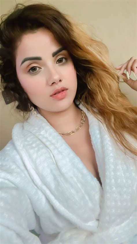 Get Sexual And Physical Satisfaction Indian Escort In Pune