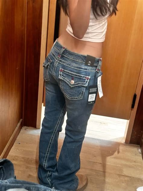 Pin By Tiffany Harris On Ashley Cute Everyday Outfits Flare Jeans Outfit Fashion Outfits