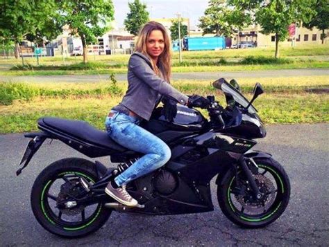 Pin By Alejandro Fernandez On Girls And Motorcycles Sport Bike Rider