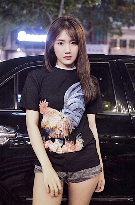 Nguyen Hoang Kieu Trinh Asian Girl