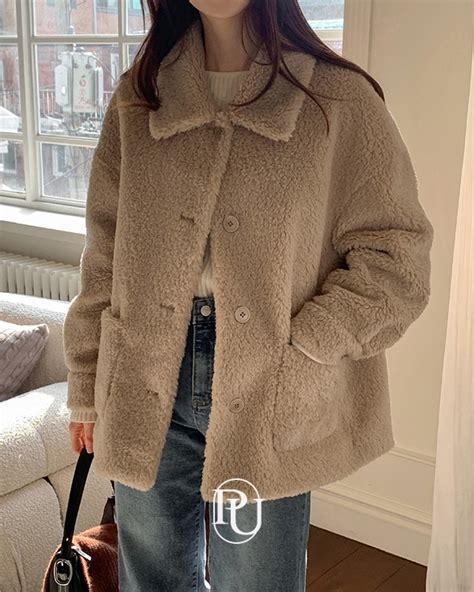 퓨어다 양털무스탕 Made 루어드 시어링 하프 코트 퓨어다 양털무스탕 Made 루어드 시어링 하프 코트