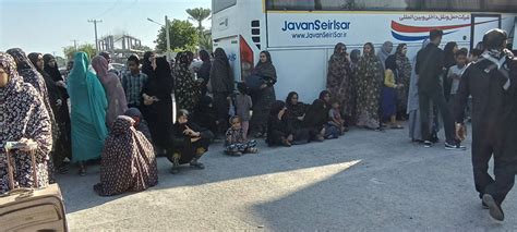 سفر معنوی اهالی روستای کنارترش میناب به مشهد مقدس در ایام فاطمیه تصاویر