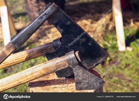 Medieval Throwing Axe