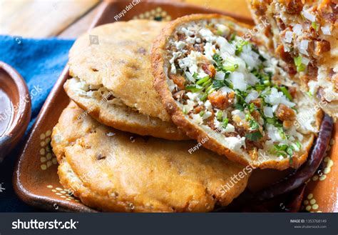 Gorditas De Chicharron