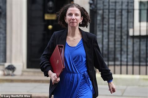 The Dodds One Out Public Think Uk Spends Too Much On Foreign Aid After