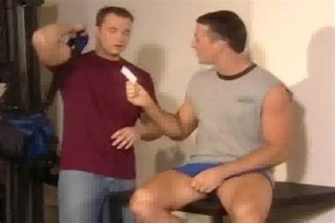 Flex At Muscle Gay Clips