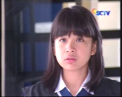 Foto Artis Putri Titian