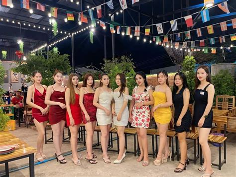 라오스여자 비엔티안 총라오 단체사진 2번 입니다 라오스 에코걸 라오스 일밤 라오스 에코걸과 일탈을 꿈꾸는 밤문화