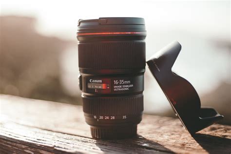 Understanding The Depth Of Field Scale On Manual Camera Lenses Contrastly