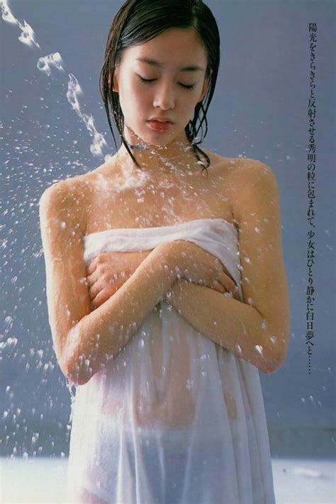 水川あさみ全裸ヌード入浴濡れたおっぱいがエロすぎるwwwwwwGIFあり 裏ピク