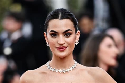 صيحات جمالية من عارضات الأزياء في اليوم السابع لمهرجان كان السينمائي