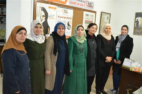 وزيرة شؤون المرأة تطلع على سير عمل مركز الاعلام المجتمعي زارت د آمال حمد وزيرة شؤون المرأة