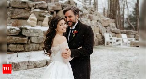 Josh Radnor Ties The Knot With Jordana Jacobs In Winter Storm Times