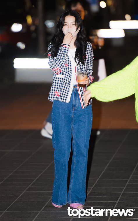 [hd포토] 레드벨벳 Red Velvet 슬기 마스크가 너무 큰 슬갸 웬디의 영스트리트 출근길 네이트 연예