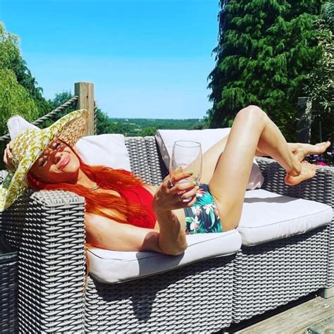 Strictly S Dianne Buswell Flaunts Perfectly Toned Abs In Daring Crop Top And Micro Shorts Hello