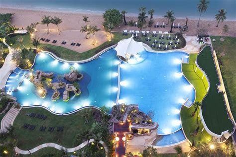 5 ที่พักพัทยาสระว่ายน้ำใหญ่จุใจ ไม่ว่าเด็กหรือผู้ใหญ่ เห็นแล้วจะอดใจไม่ไหวอยากลงไปเล่น