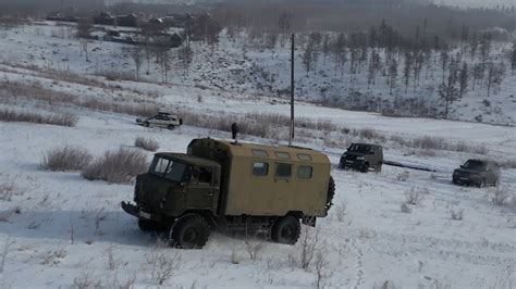 Советский ГАЗ 66 против стоковых внедорожников УАЗ Патриот Range Rover Carib Rocky Offroad