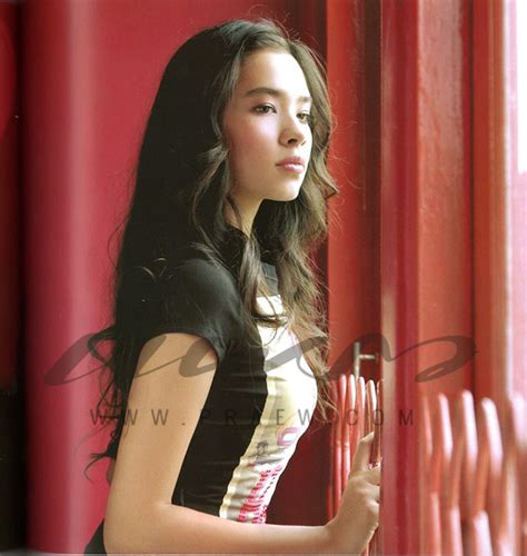 ภาพหาดูยากของคุณพลอย คุณใหม่ เจนเซน ถ่ายแฟชั่นให้กับนิตยสารแพรวเมื่อ 10 ปีที่แล้ว Page 2 Of 2