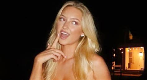 Video Breathtaking Ring Girl Sydney Thomas Drops Spicy Hotel Bedroom