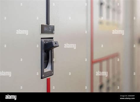 Electrical Circuit Breakers Industrial Electrical Control Switch