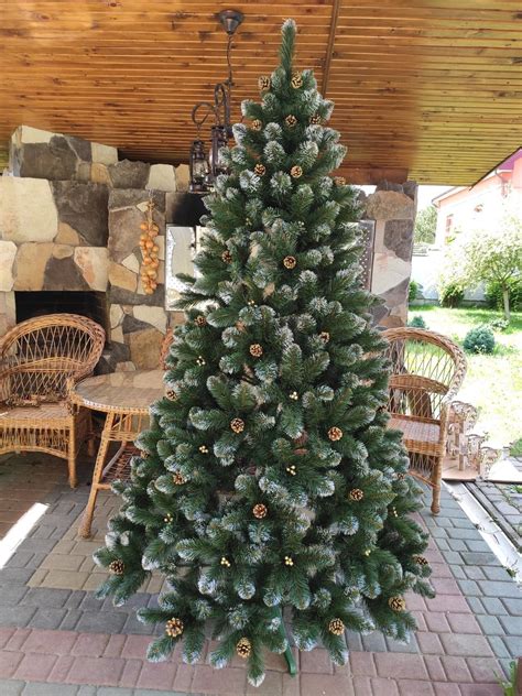 ᐉ Штучна ялинка Кармен з золотими шишками і перлами 180 см Карм Зол 180 • Краща ціна в Києві