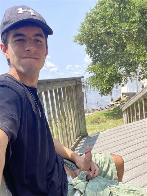 Got A Huge Boner On A Public Hiking Trail 😅 Rbonersinpublic