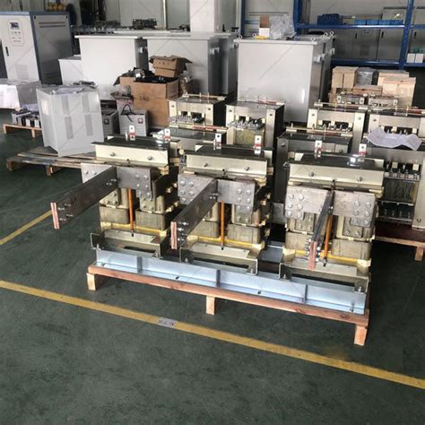 三相变压器，三相隔离变压器，三相光伏隔离变压器，三相稳压器，三相电力稳压器，三相调压器，三相柱式调压器，上海铭泺实业有限公司